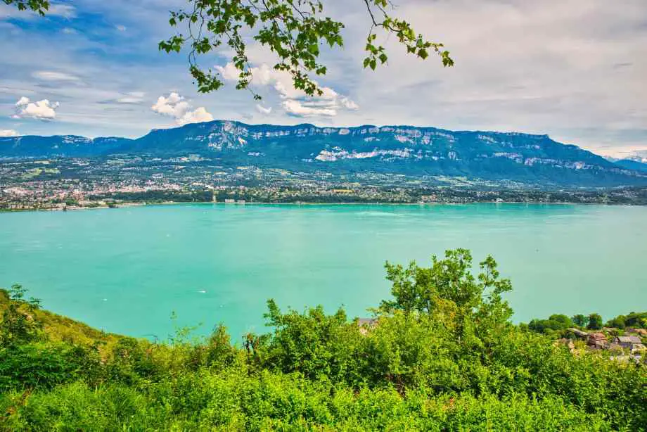 Les plus beaux lacs de France pour se baigner : notre sélection incontournable - LMAC