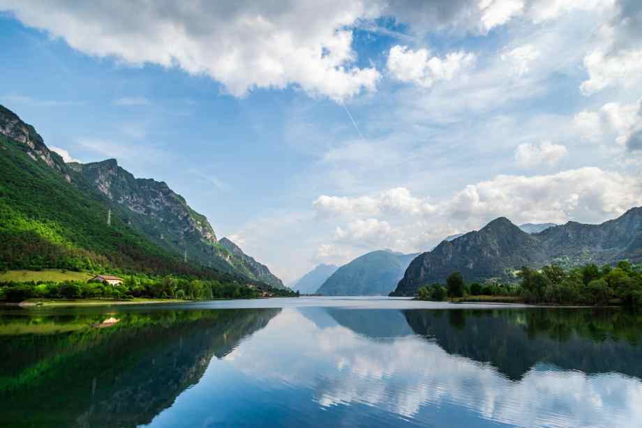 Quel est le plus grand lac de France à explorer pour des paysages ...